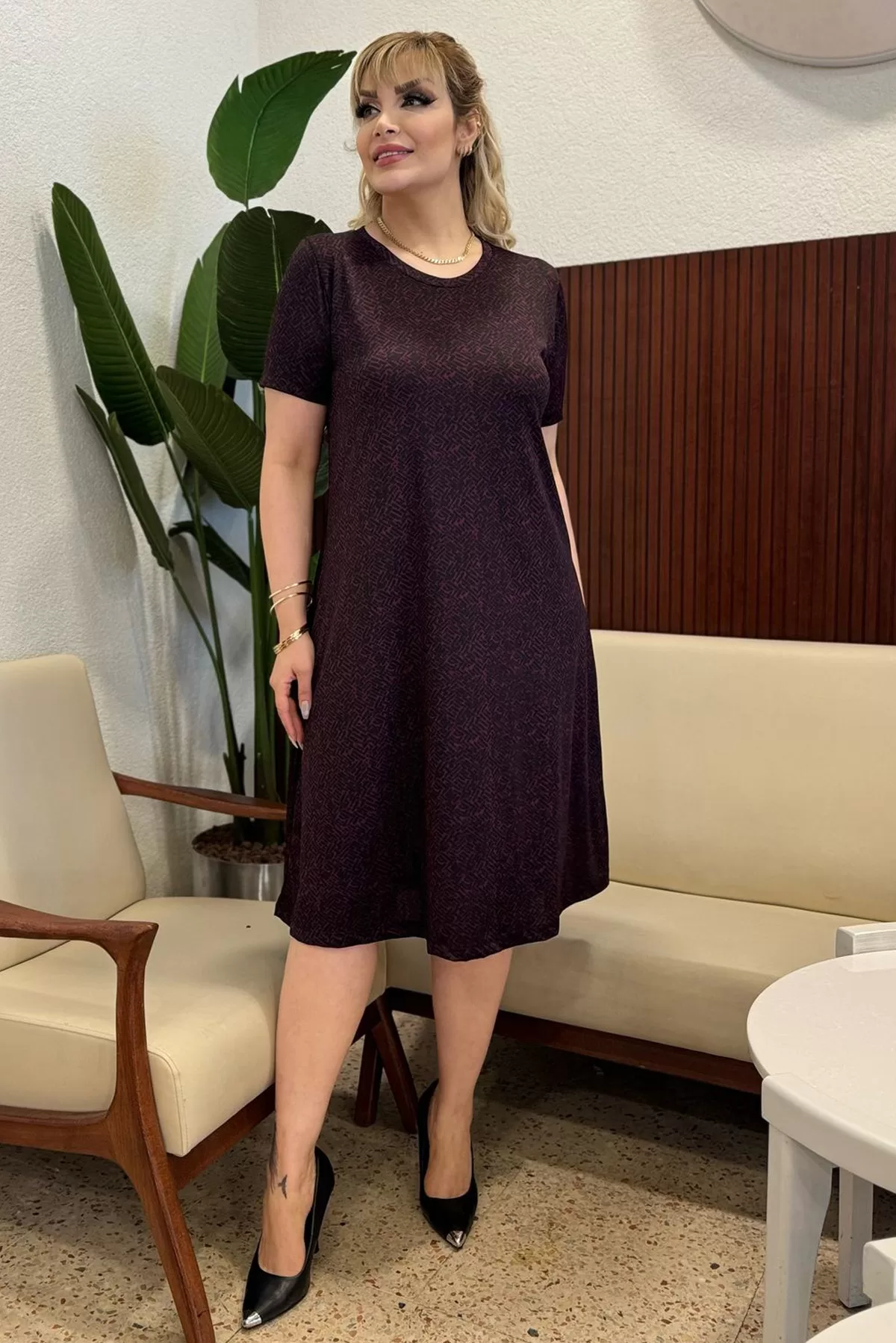 Kadın Mürdüm Desenli Bisiklet Yaka Kısa Kollu Likralı Krep Midi Boy ...